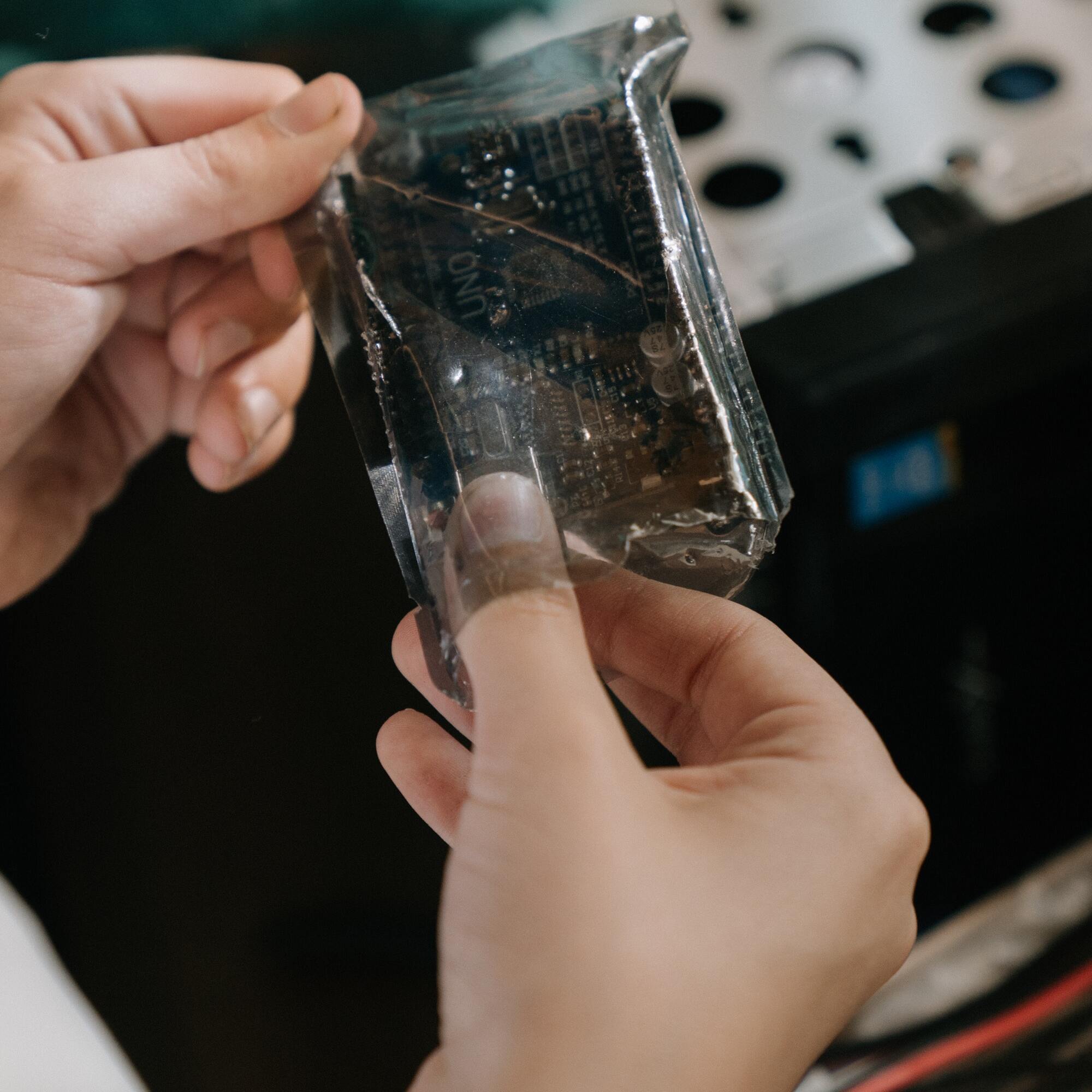How to Identify Genuine and Fake IC Chips Instantly?